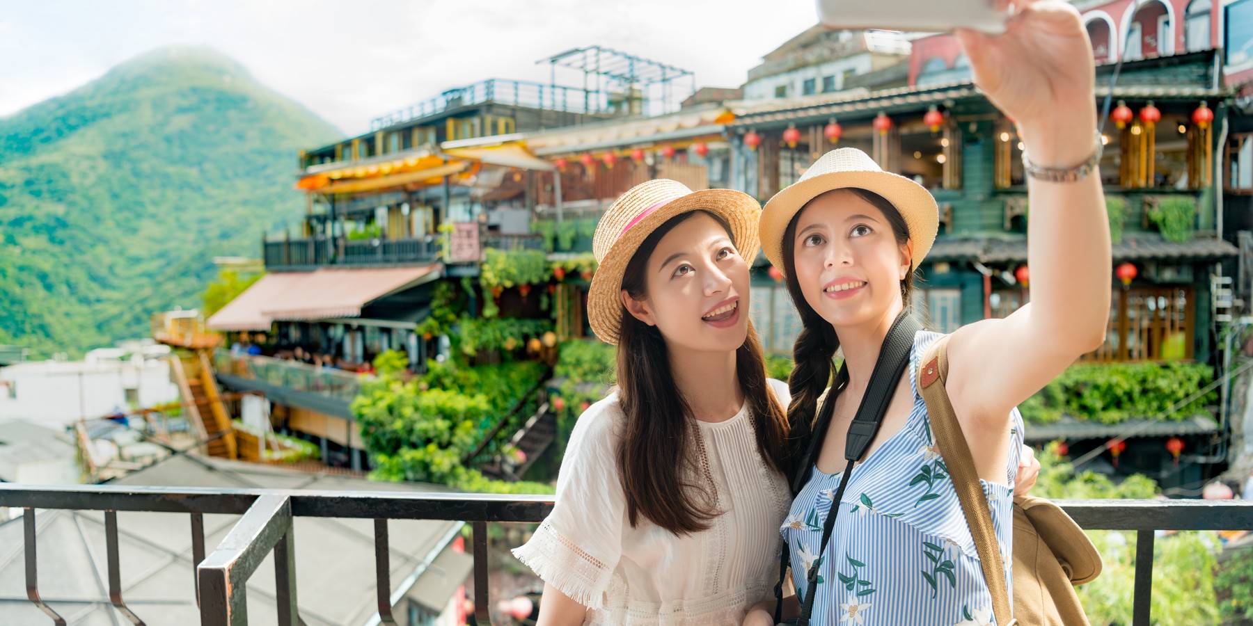 老板同事问你“How was your holiday”，到底该怎样回答？-日常口语-英孚成人英语官网